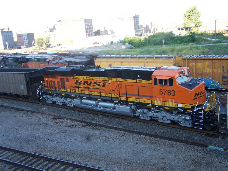 BNSF 5783